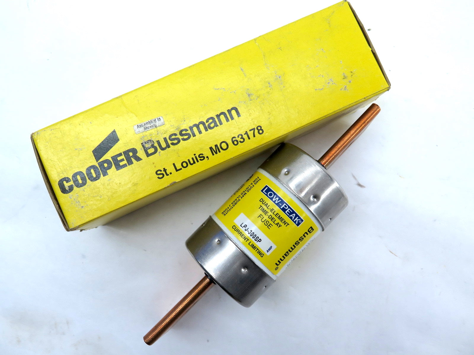 Cooper Bussmann LPJ-300SP Time-Delay Electrical Fuse 600VAC 300VDC