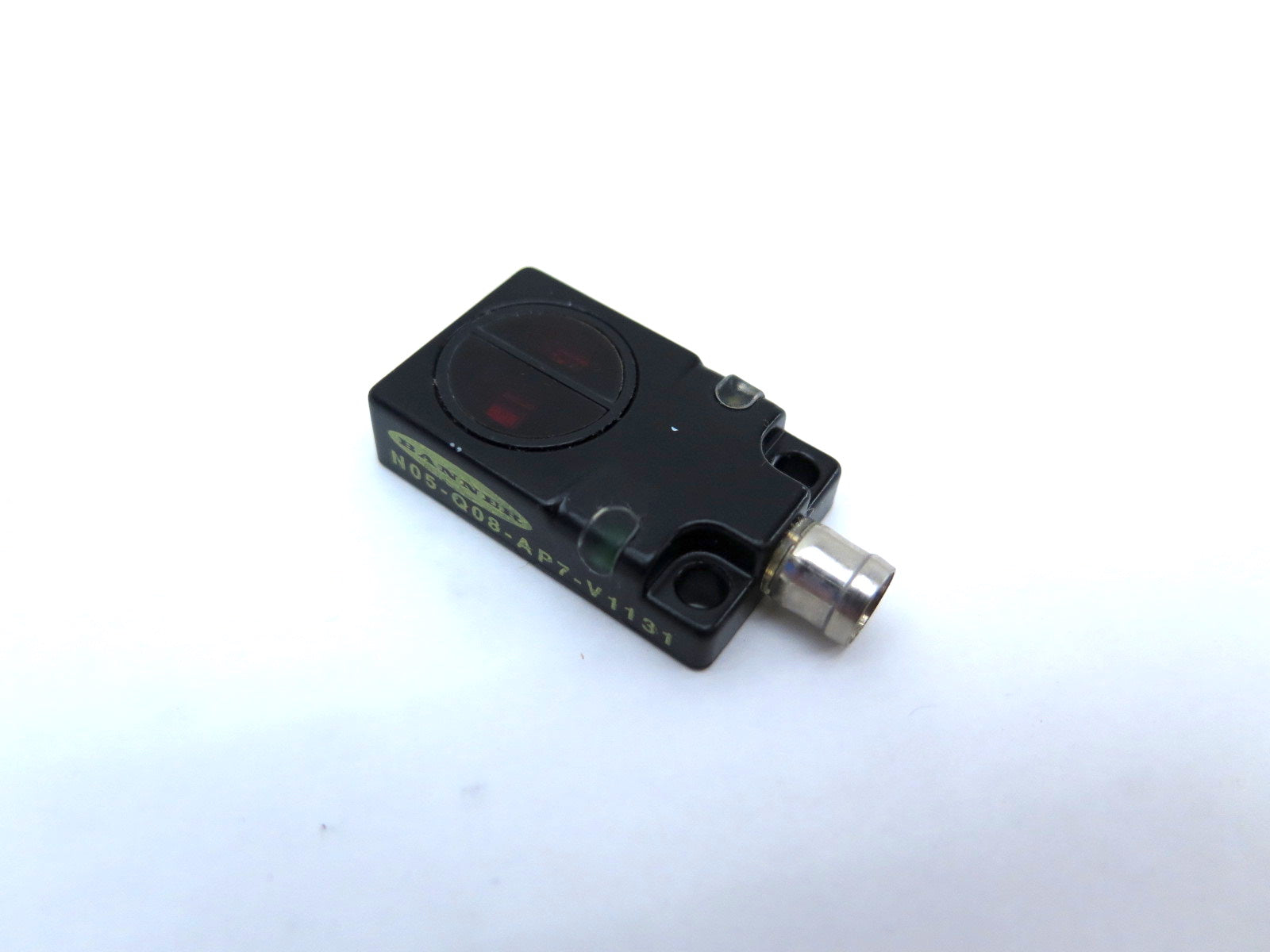 Banner N-05-Q08-AP7-V1131 Photoelectric Sensor | Advance Operations