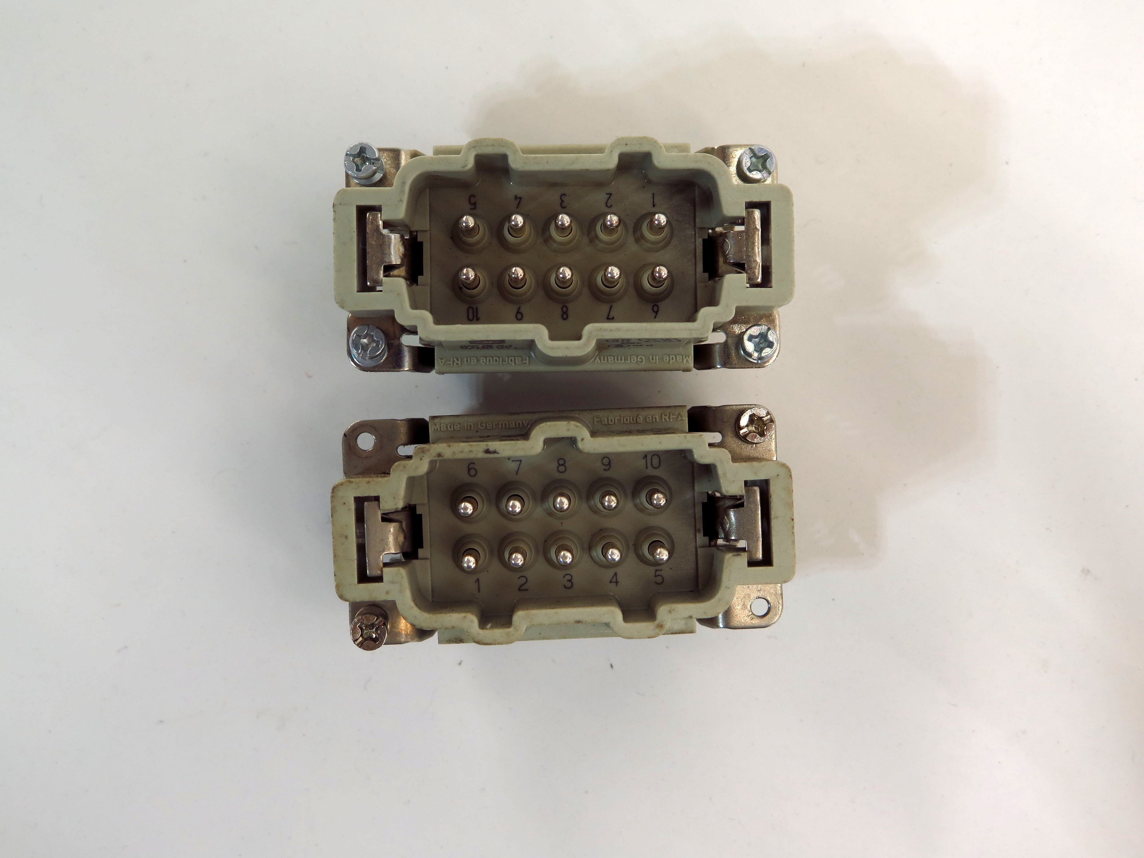 Harting HAN 10E-M-S 600V Connector 12 Pole 16A Lot of 2 – Advance ...